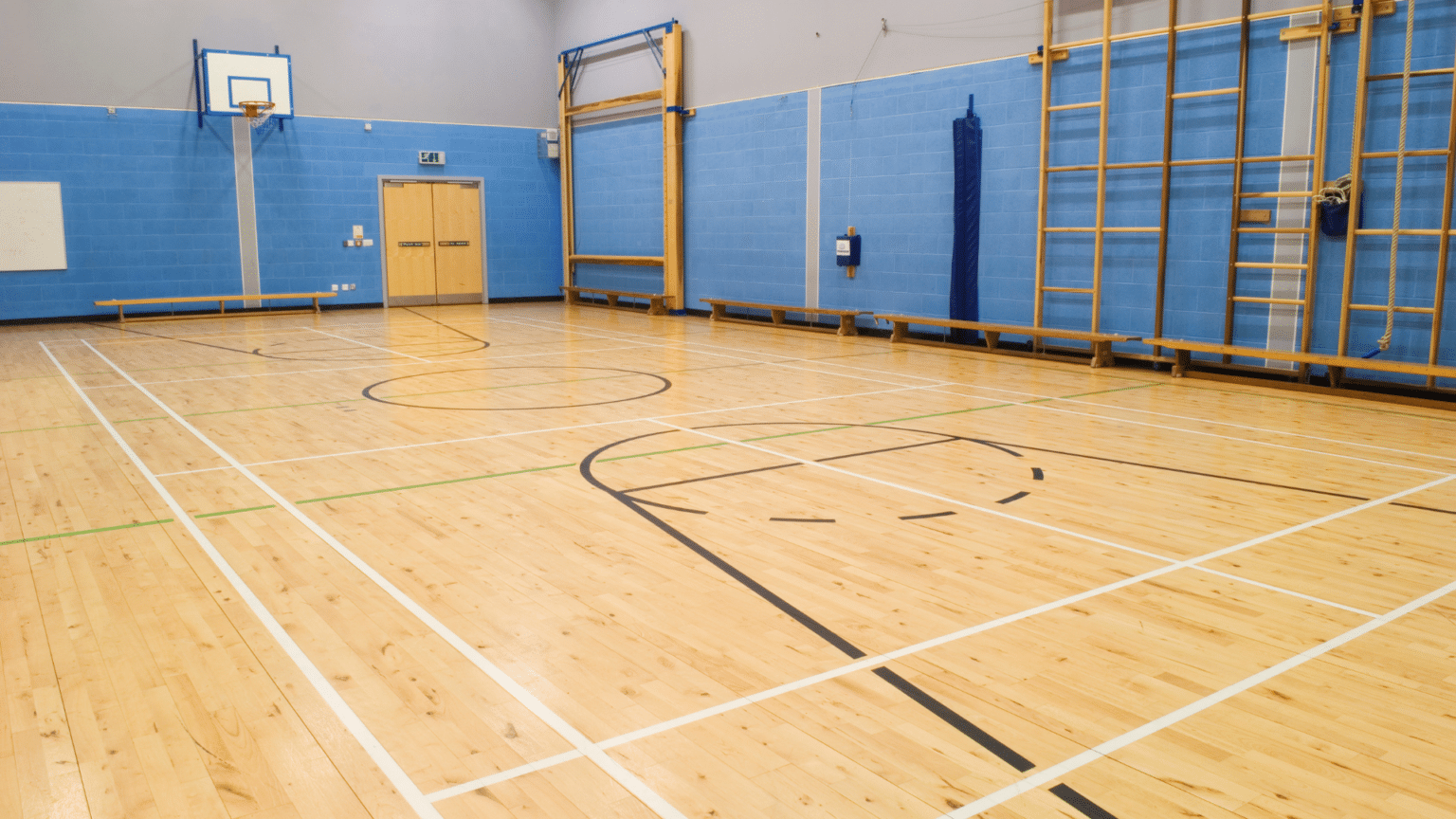 Ombyggnaden av Tullinge gymnasium och sporthall - vi kräver nytt samråd ...